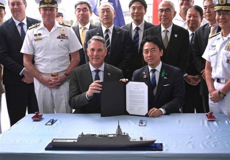 Australia, Japan Sign Contracts to Start $7 Billion Warship Deal ...